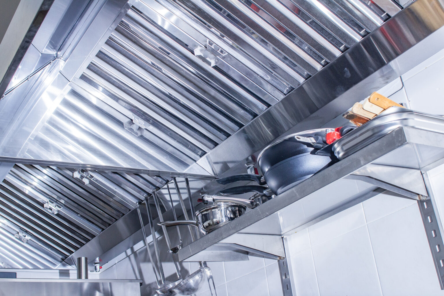 Kitchen extract cleaning – reasons to be compliant - Swiftclean (UK ...